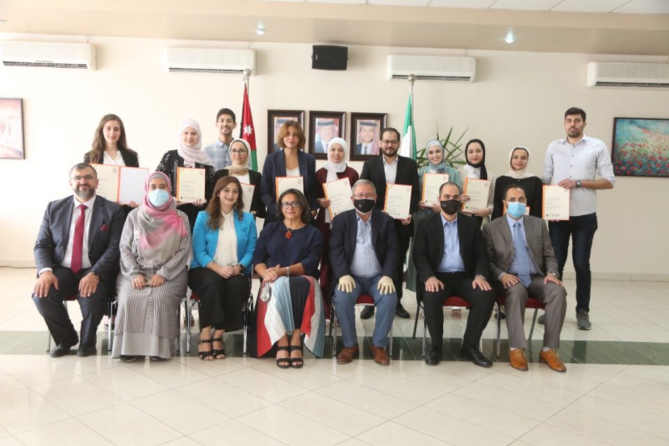 جامعة البترا تكرم طلبتها وأعضاء الهيئة التدريسية الفائزين بمسابقات ...