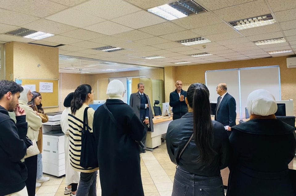 زيارة طلبة "الإخراج والإنتاج الصّحفيّ" لجريدة الغد - منبر البترا